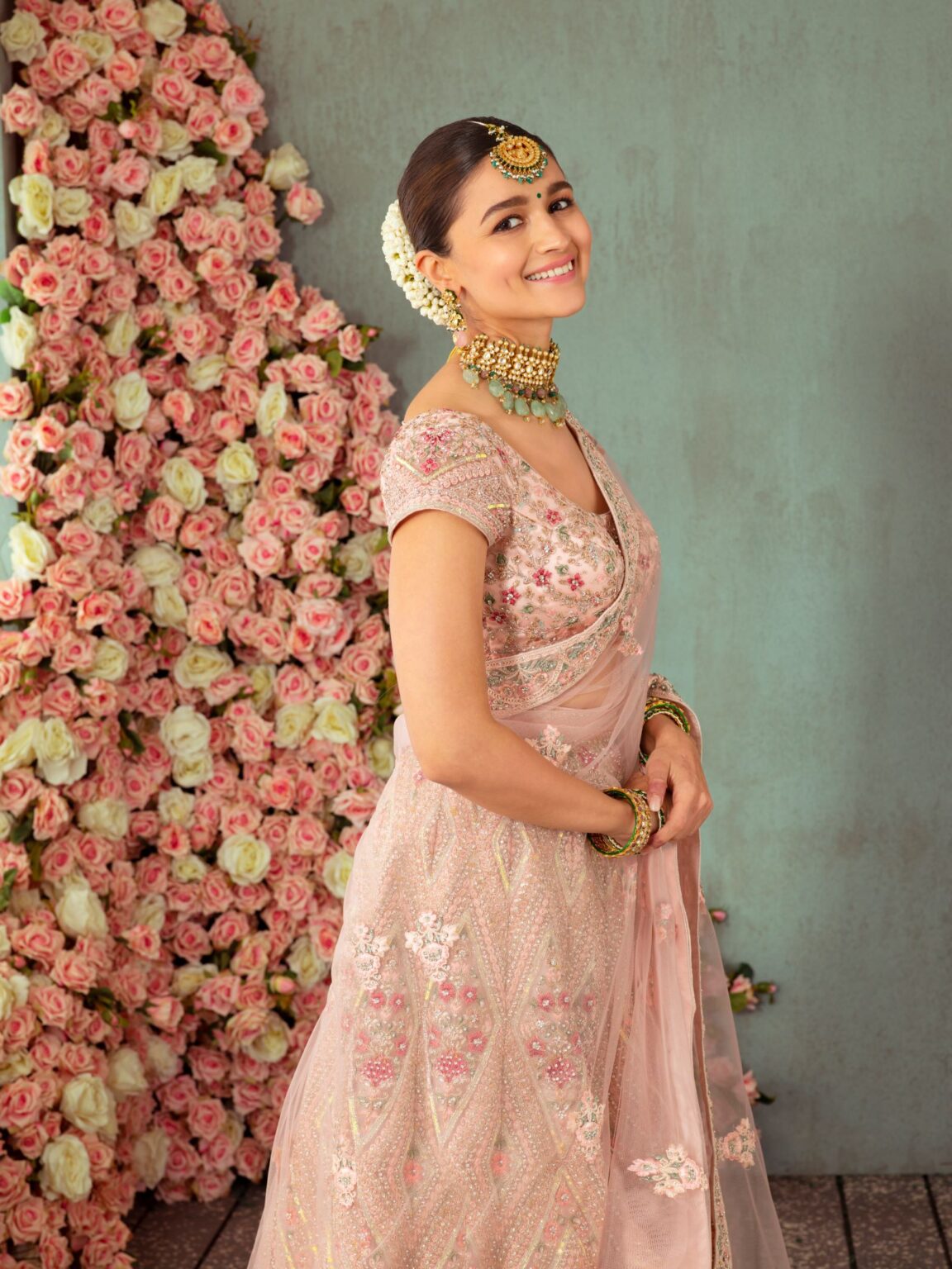 Ranveer Singh, Alia Bhatt Endorsed Manyavar & Mohey Celebrate Valentine ...